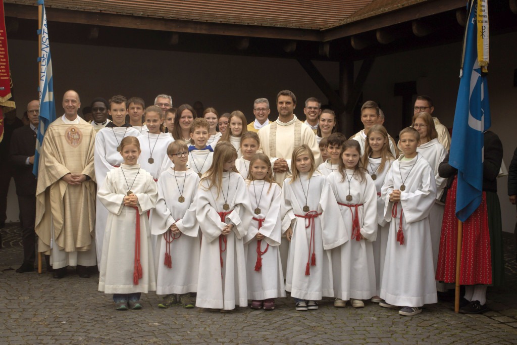 Johannes Theisinger hat die Diakonenweihe empfangen ...